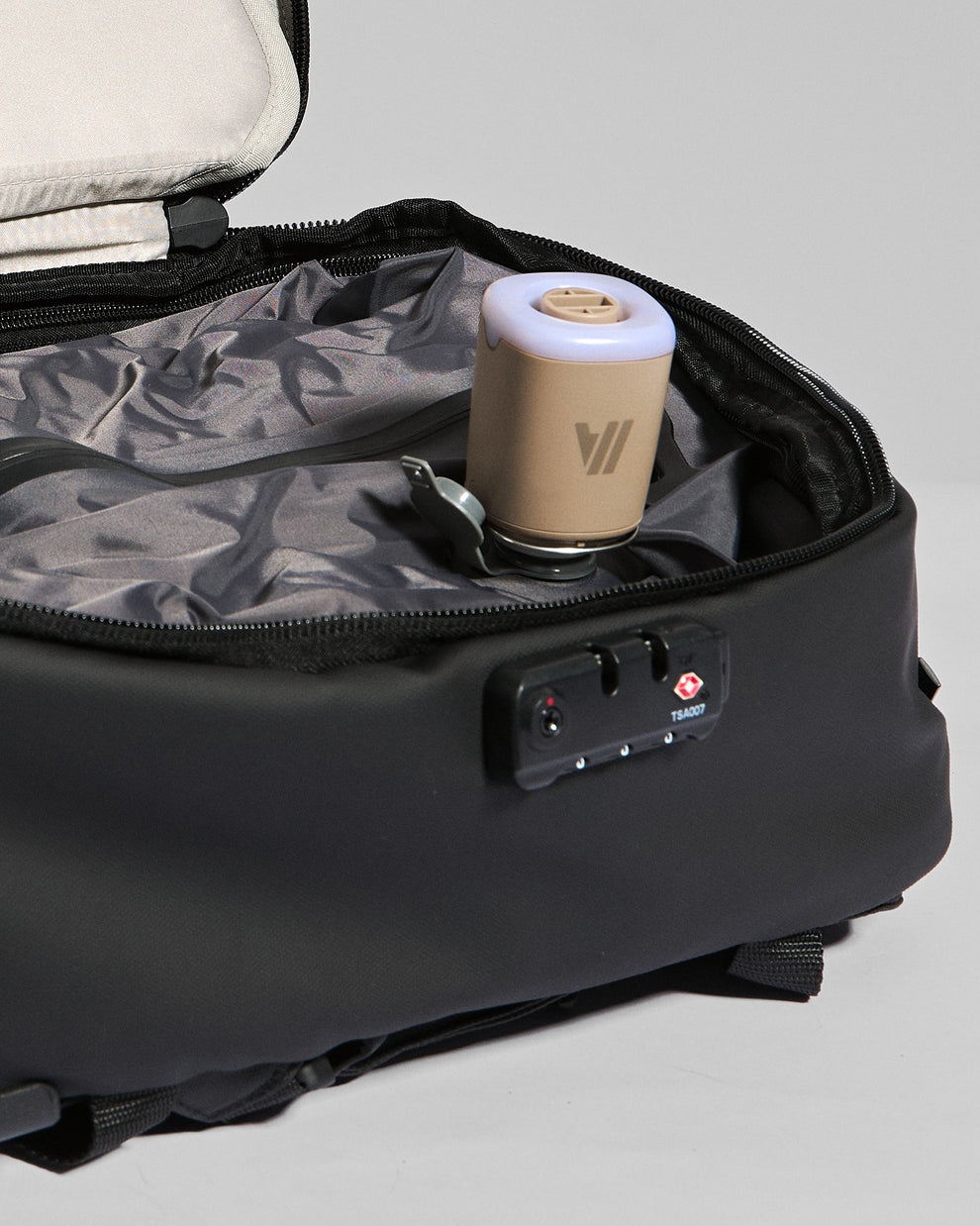 Portable Electric Air Pump (USB-C) for Travel & Compression | Airback ...