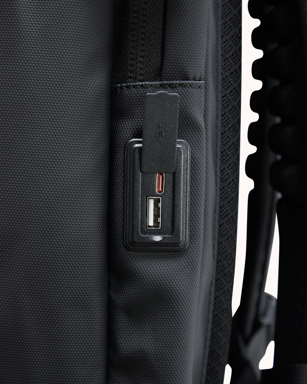 Airback GO: accessory size backpack - Matt Black - Airback